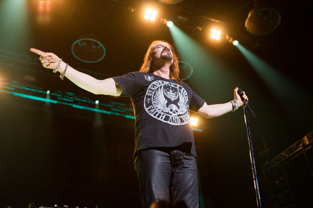 Un paseo por la noche con Dream Theater - Indie Rocks!